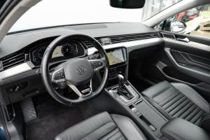 Zils Volkswagen Passat 2023 Rīga, ar dzinēja tilpumu 2.00 L un nobraukumu 117 tūkst. km par 24650 €, foto 31 vietnē AUTOMOTO.COM.LV