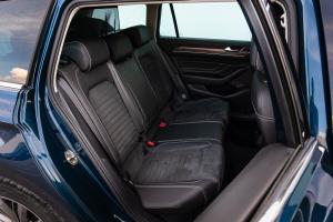 Blue Volkswagen Passat 2023 in Riga, with an engine capacity of 2.00 L and mileage of 135 thousand km for 24500 €, photo 8 on AUTOMOTO.COM.LV