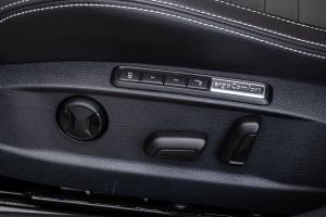 Blue Volkswagen Passat 2023 in Riga, with an engine capacity of 2.00 L and mileage of 135 thousand km for 24500 €, photo 13 on AUTOMOTO.COM.LV