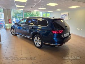 Blue Volkswagen Passat 2023 in Tartu, with an engine capacity of 2.00 L and mileage of 142 thousand km for 20990 €, photo 4 on AUTOMOTO.COM.LV