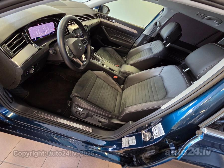 Blue Volkswagen Passat 2023 in Tartu, with an engine capacity of 2.00 L and mileage of 142 thousand km for 20990 €, photo 7 on AUTOMOTO.COM.LV