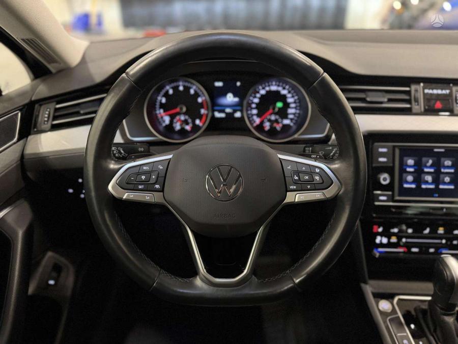 Zils Volkswagen Passat 2023 Viļņa, ar dzinēja tilpumu 1.50 L un nobraukumu 117 tūkst. km par 19690 €, foto 18 vietnē AUTOMOTO.COM.LV