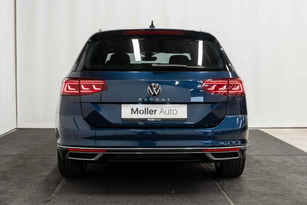 Blue Volkswagen Passat 2024 in Tallinn, with an engine capacity of 2.00 L and mileage of 107 thousand km for 23900 €, photo 6 on AUTOMOTO.COM.LV