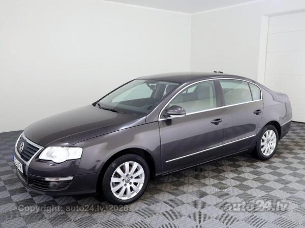 Brown Volkswagen Passat 2005 in Tallinn, with an engine capacity of 2.00 L and mileage of 139 thousand km for 2499 €, photo 2 on AUTOMOTO.COM.LV