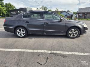 Brūns Volkswagen Passat 2005 Kauņa, ar dzinēja tilpumu 2.00 L un nobraukumu 20 tūkst. km par 850 €, foto 6 vietnē AUTOMOTO.COM.LV