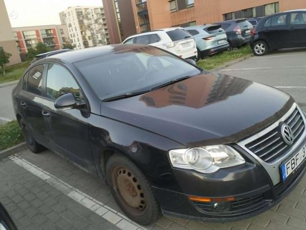 Brown Volkswagen Passat 2005 in Vilnius, with an engine capacity of 1.97 L and mileage of 390 thousand km for 900 €, photo 2 on AUTOMOTO.COM.LV