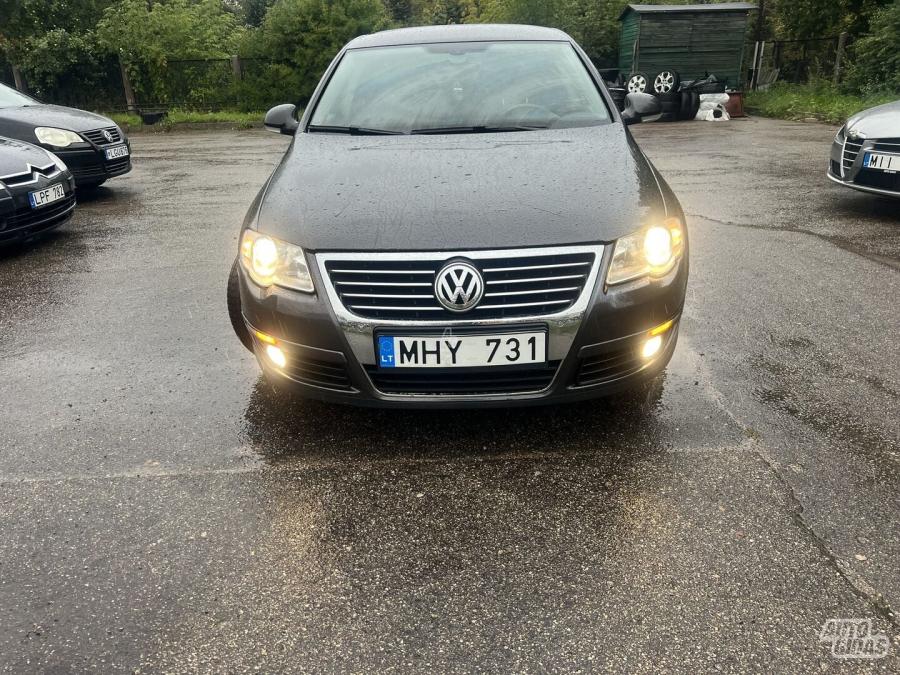 Brown Volkswagen Passat 2005 in Siauliai, with an engine capacity of 2.00 L and mileage of 0 thousand km for 1449 €, photo 3 on AUTOMOTO.COM.LV