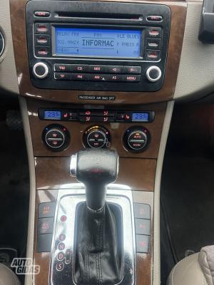 Brown Volkswagen Passat 2005 in Siauliai, with an engine capacity of 2.00 L and mileage of 0 thousand km for 1449 €, photo 15 on AUTOMOTO.COM.LV