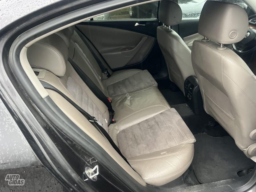 Brown Volkswagen Passat 2005 in Siauliai, with an engine capacity of 2.00 L and mileage of 0 thousand km for 1449 €, photo 17 on AUTOMOTO.COM.LV