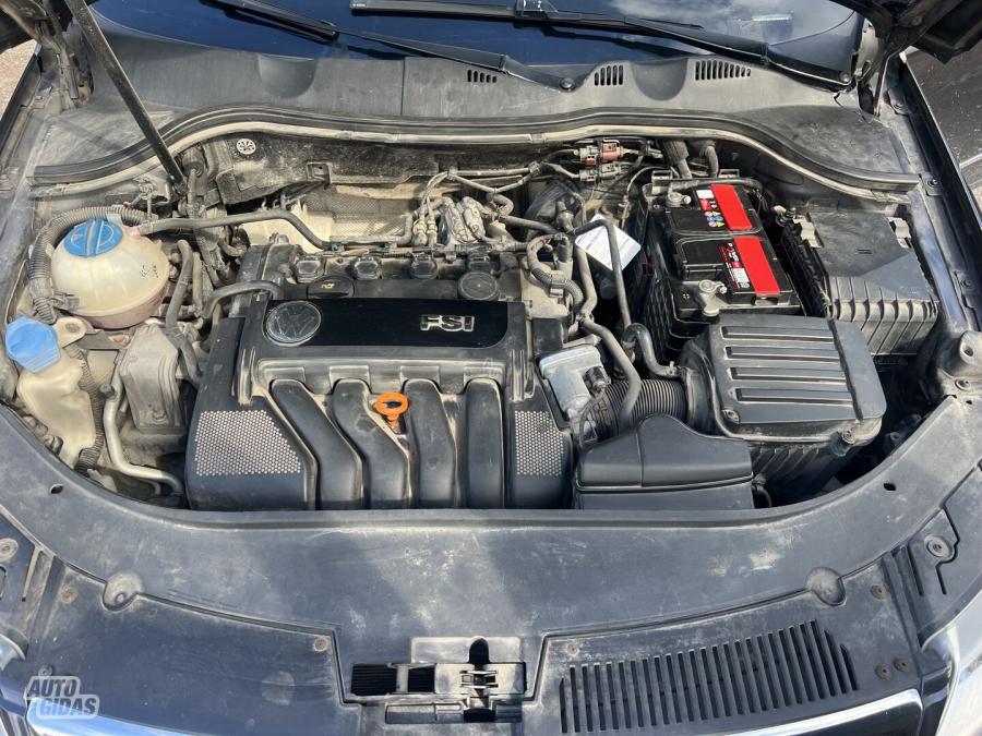 Brown Volkswagen Passat 2005 in Siauliai, with an engine capacity of 2.00 L and mileage of 0 thousand km for 1449 €, photo 24 on AUTOMOTO.COM.LV