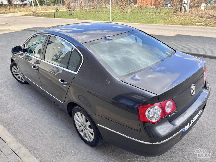 Brūns Volkswagen Passat 2006 Kauņa, ar dzinēja tilpumu 2.00 L un nobraukumu 309 tūkst. km par 2090 €, foto 11 vietnē AUTOMOTO.COM.LV