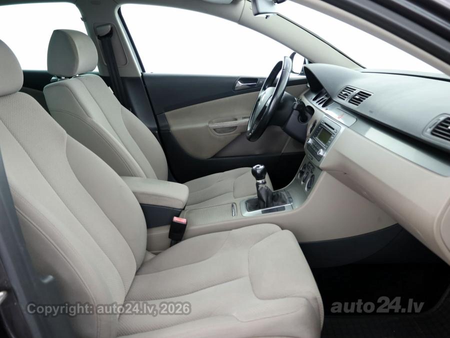 Brūns Volkswagen Passat 2006 Tallina, ar dzinēja tilpumu 1.60 L un nobraukumu 165 tūkst. km par 2299 €, foto 7 vietnē AUTOMOTO.COM.LV