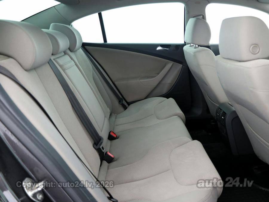 Brūns Volkswagen Passat 2006 Tallina, ar dzinēja tilpumu 1.60 L un nobraukumu 165 tūkst. km par 2299 €, foto 8 vietnē AUTOMOTO.COM.LV