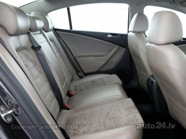 Brown Volkswagen Passat 2007 in Tallinn, with an engine capacity of 2.00 L and mileage of 177 thousand km for 1599 €, photo 7 on AUTOMOTO.COM.LV