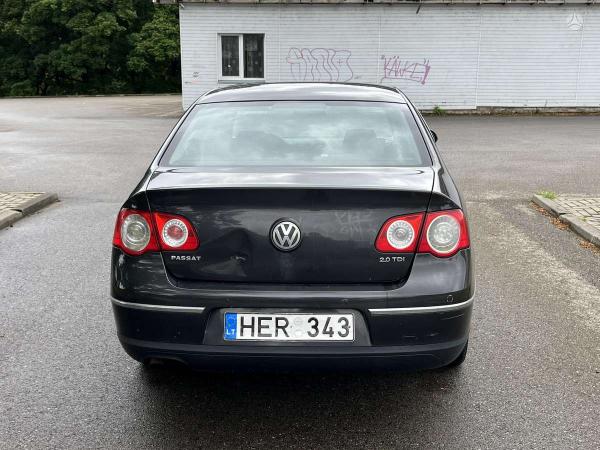 Volkswagen Passat 2007 in Kaunas on AUTOMOTO.COM.LV Brown Volkswagen Passat 2007 in Kaunas, with an engine capacity of 2.00 L and mileage of 309 thousand km for 1250 €, photo 7 on AUTOMOTO.COM.LV