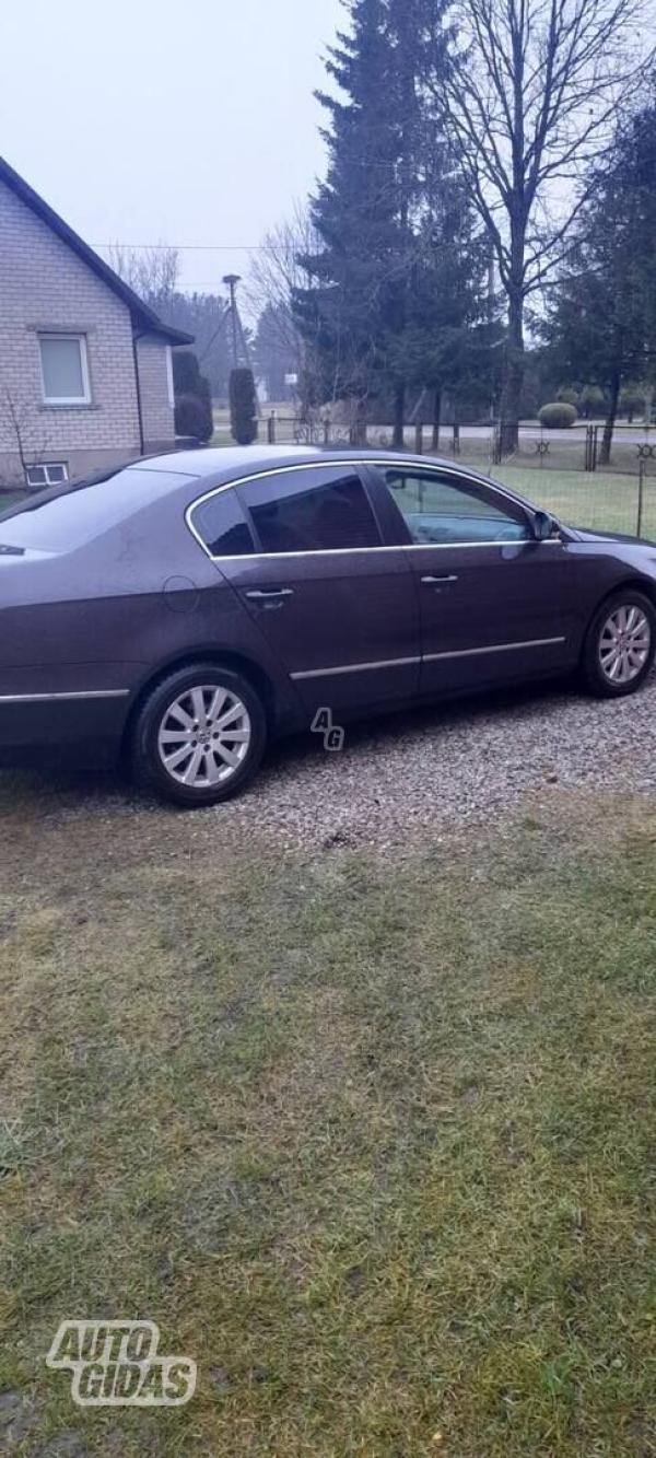 Brown Volkswagen Passat 2009 in Silute, with an engine capacity of 2.00 L and mileage of 254 thousand km for 4100 €, photo 2 on AUTOMOTO.COM.LV