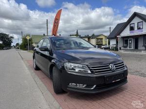 Brown Volkswagen Passat 2011 in Kaunas, with an engine capacity of 1.60 L and mileage of 250 thousand km for 4499 €, photo 3 on AUTOMOTO.COM.LV