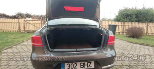 Brūns Volkswagen Passat 2012 Tallina, ar dzinēja tilpumu 2.00 L un nobraukumu 175 tūkst. km par 7500 €, foto 8 vietnē AUTOMOTO.COM.LV