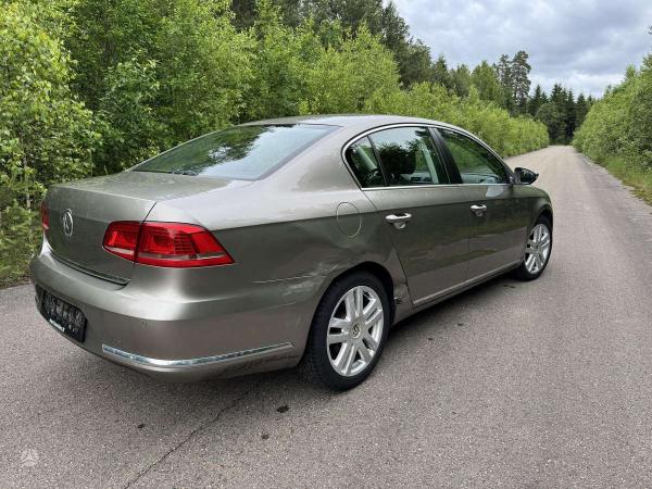 Brūns Volkswagen Passat 2012 Viļņa, ar dzinēja tilpumu 1.80 L un nobraukumu 192 tūkst. km par 3500 €, foto 6 vietnē AUTOMOTO.COM.LV