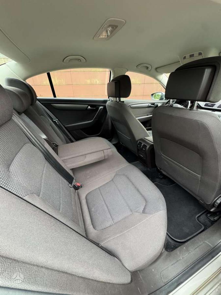 Brūns Volkswagen Passat 2012 Viļņa, ar dzinēja tilpumu 1.80 L un nobraukumu 192 tūkst. km par 3500 €, foto 13 vietnē AUTOMOTO.COM.LV