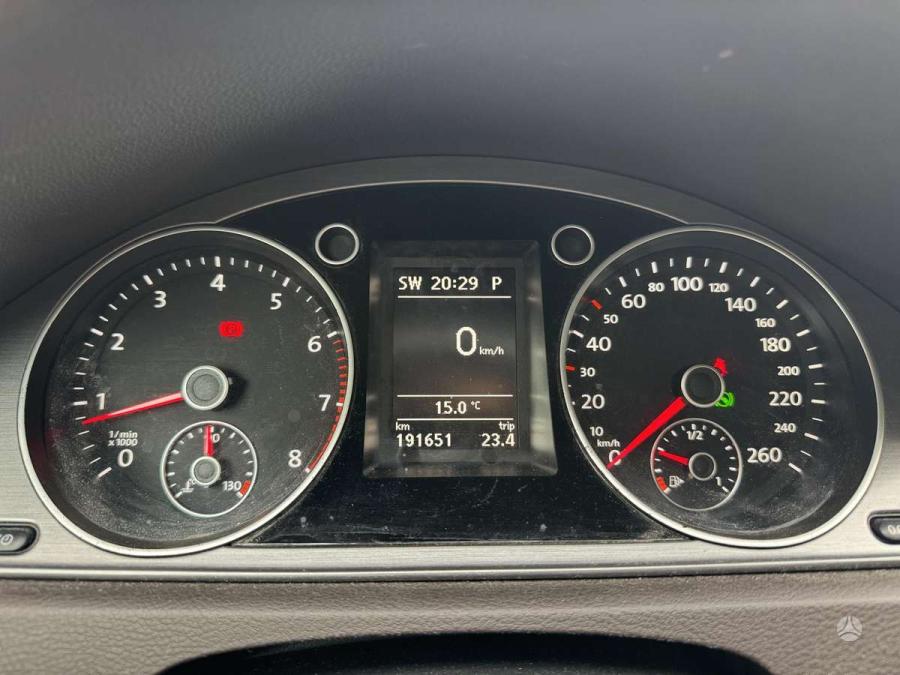 Brūns Volkswagen Passat 2012 Viļņa, ar dzinēja tilpumu 1.80 L un nobraukumu 192 tūkst. km par 3500 €, foto 16 vietnē AUTOMOTO.COM.LV