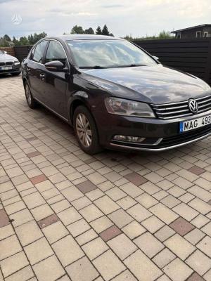 Brown Volkswagen Passat 2012 in Alytus, with an engine capacity of 1.97 L and mileage of 270 thousand km for 4199 €, photo 3 on AUTOMOTO.COM.LV