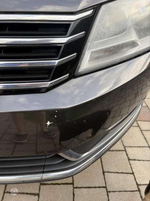 Brown Volkswagen Passat 2012 in Alytus, with an engine capacity of 1.97 L and mileage of 270 thousand km for 4199 €, photo 8 on AUTOMOTO.COM.LV
