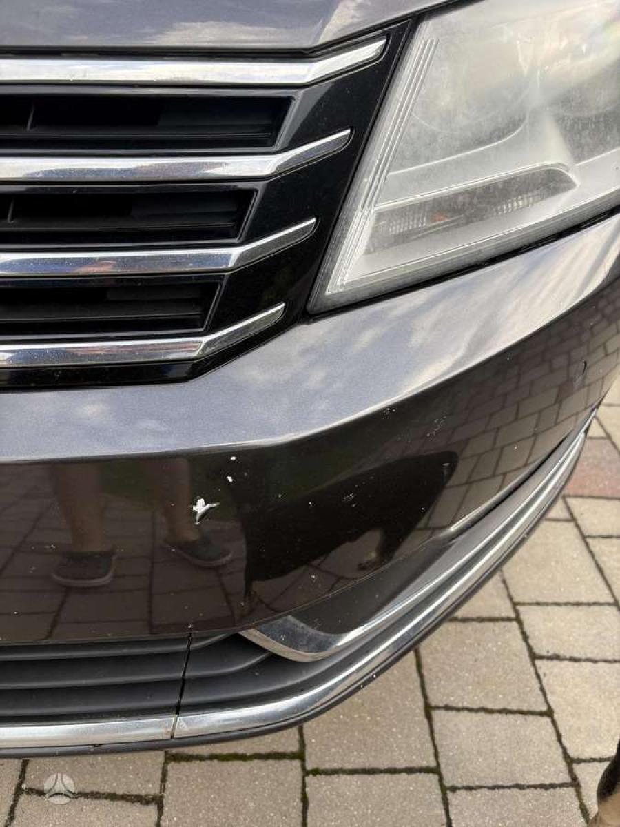 Brown Volkswagen Passat 2012 in Alytus, with an engine capacity of 1.97 L and mileage of 270 thousand km for 4199 €, photo 8 on AUTOMOTO.COM.LV