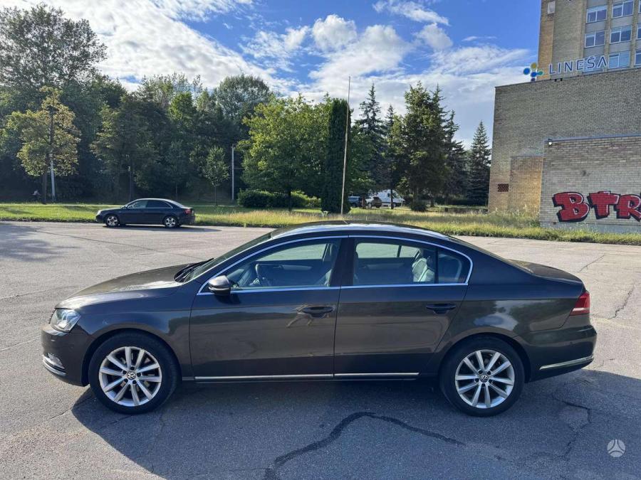 Brūns Volkswagen Passat 2013 Viļņa, ar dzinēja tilpumu 1.97 L un nobraukumu 201 tūkst. km par 7500 €, foto 5 vietnē AUTOMOTO.COM.LV