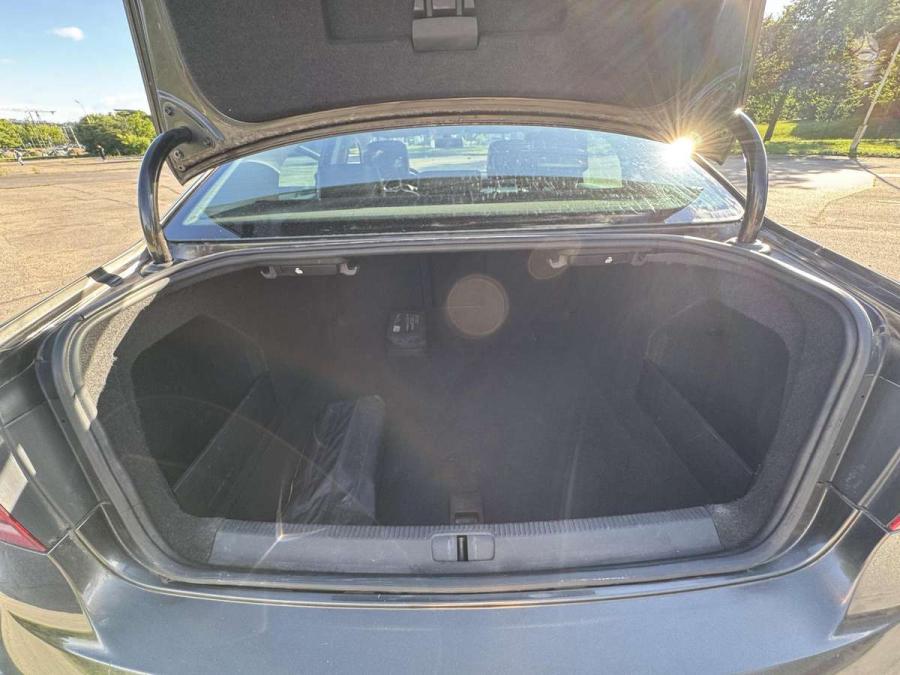 Brūns Volkswagen Passat 2013 Viļņa, ar dzinēja tilpumu 1.97 L un nobraukumu 201 tūkst. km par 7500 €, foto 14 vietnē AUTOMOTO.COM.LV
