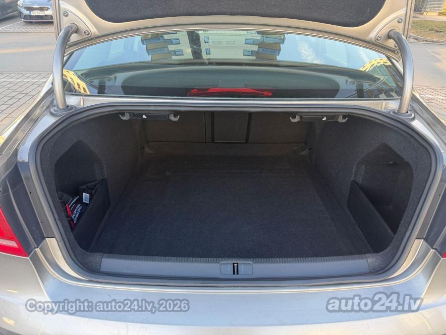 Brūns Volkswagen Passat 2013 Tallina, ar dzinēja tilpumu 1.40 L un nobraukumu 190 tūkst. km par 4900 €, foto 11 vietnē AUTOMOTO.COM.LV