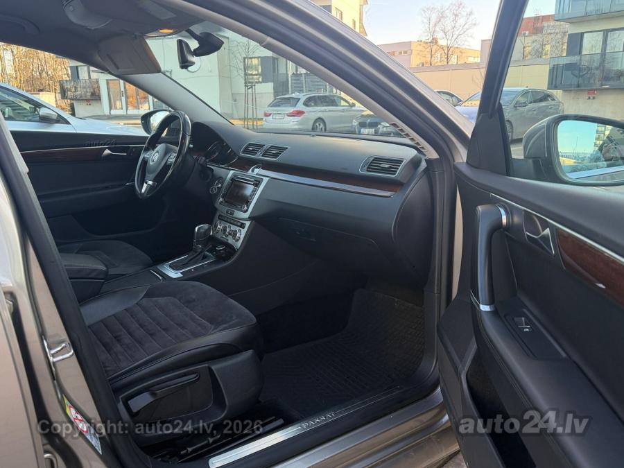 Brūns Volkswagen Passat 2013 Tallina, ar dzinēja tilpumu 1.40 L un nobraukumu 190 tūkst. km par 4900 €, foto 12 vietnē AUTOMOTO.COM.LV