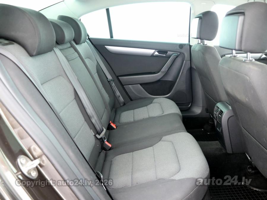 Brūns Volkswagen Passat 2014 Tallina, ar dzinēja tilpumu 1.40 L un nobraukumu 187 tūkst. km par 4499 €, foto 8 vietnē AUTOMOTO.COM.LV