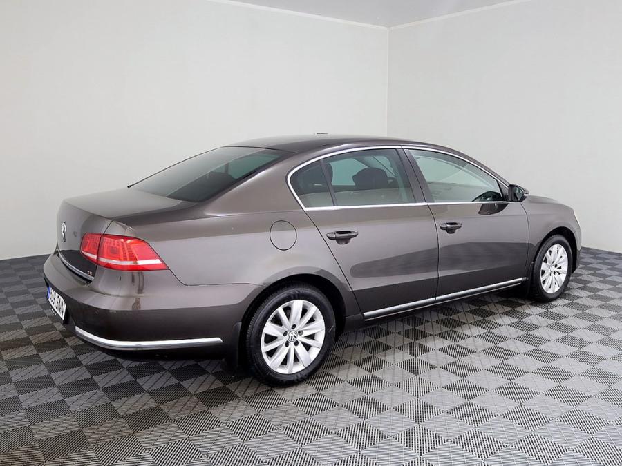 Brūns Volkswagen Passat 2014 Tallina, ar dzinēja tilpumu 1.40 L un nobraukumu 187 tūkst. km par 4499 €, foto 13 vietnē AUTOMOTO.COM.LV