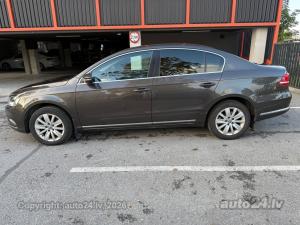 Brown Volkswagen Passat 2014 in Voru, with an engine capacity of 1.80 L and mileage of 244 thousand km for 6600 €, photo 5 on AUTOMOTO.COM.LV