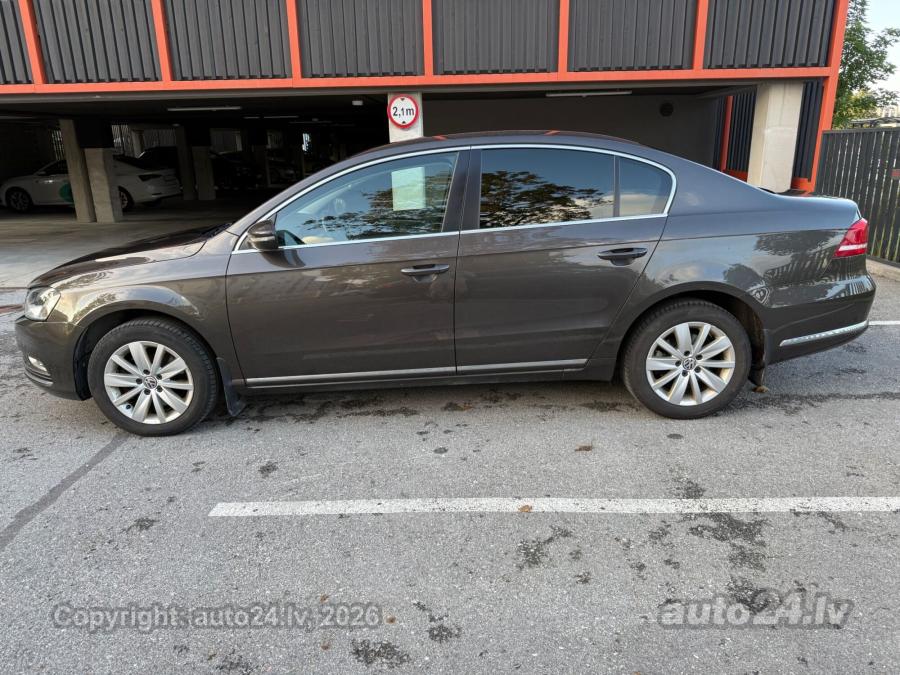 Brown Volkswagen Passat 2014 in Voru, with an engine capacity of 1.80 L and mileage of 244 thousand km for 6600 €, photo 5 on AUTOMOTO.COM.LV