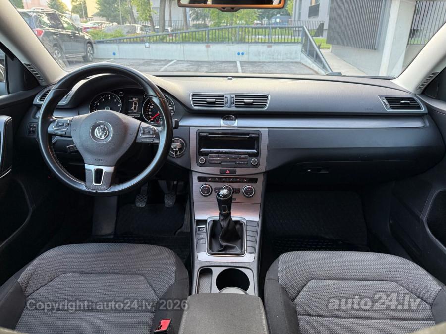 Brown Volkswagen Passat 2014 in Voru, with an engine capacity of 1.80 L and mileage of 244 thousand km for 6600 €, photo 9 on AUTOMOTO.COM.LV