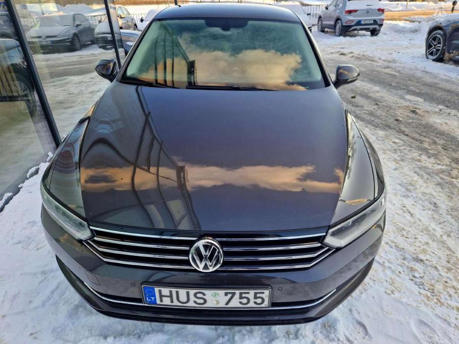 Brūns Volkswagen Passat 2015 Viļņa, ar dzinēja tilpumu 1.40 L un nobraukumu 123 tūkst. km par 10999 €, foto 2 vietnē AUTOMOTO.COM.LV