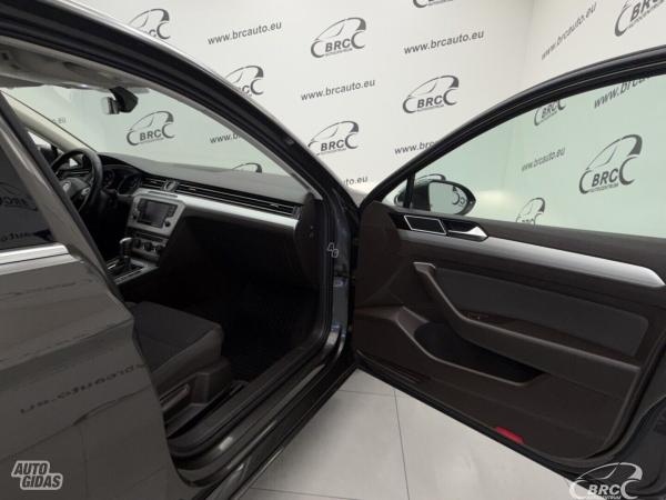 Brown Volkswagen Passat 2015 in Avizieniai, with an engine capacity of 1.40 L and mileage of 98 thousand km for 12500 €, photo 8 on AUTOMOTO.COM.LV