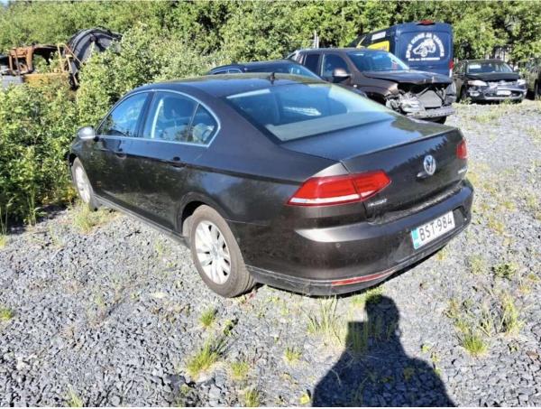 Brūns Volkswagen Passat 2015 Kelmė, ar dzinēja tilpumu 1.60 L un nobraukumu 340 tūkst. km par 5900 €, foto 3 vietnē AUTOMOTO.COM.LV