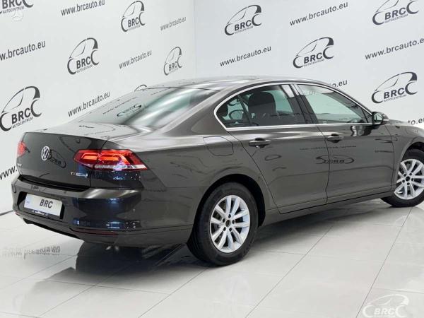 Brown Volkswagen Passat 2015 in Vilnius, with an engine capacity of 1.40 L and mileage of 98 thousand km for 11500 €, photo 3 on AUTOMOTO.COM.LV