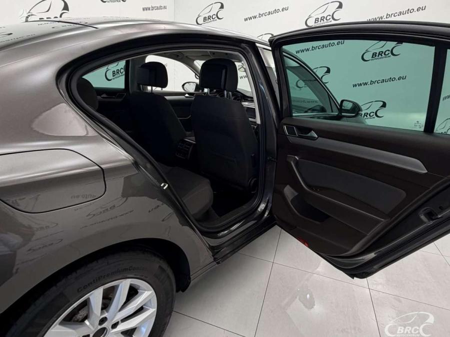 Brūns Volkswagen Passat 2015 Viļņa, ar dzinēja tilpumu 1.40 L un nobraukumu 98 tūkst. km par 11500 €, foto 14 vietnē AUTOMOTO.COM.LV