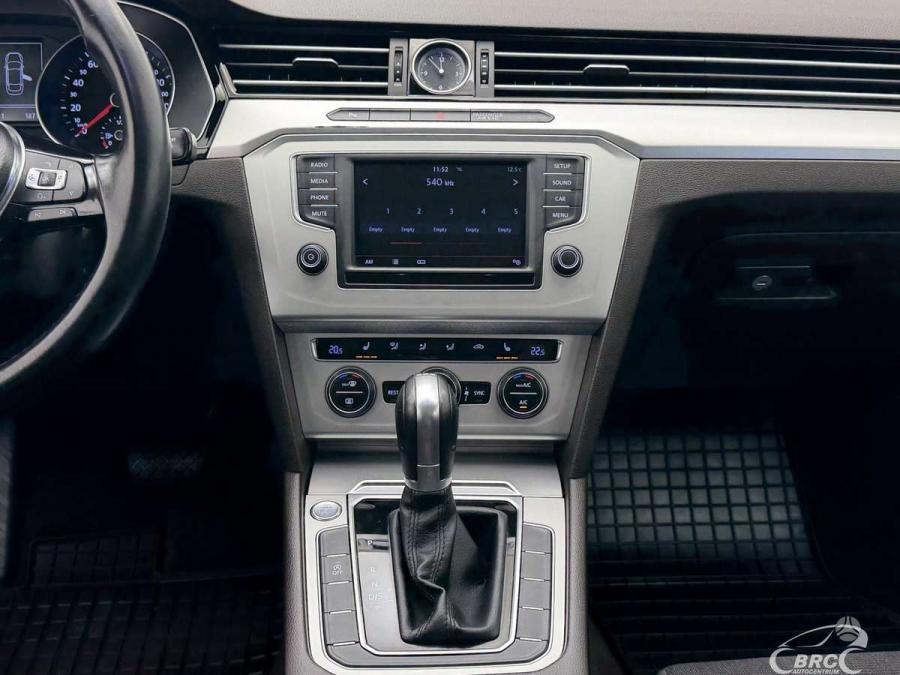Brūns Volkswagen Passat 2015 Viļņa, ar dzinēja tilpumu 1.40 L un nobraukumu 98 tūkst. km par 11500 €, foto 18 vietnē AUTOMOTO.COM.LV