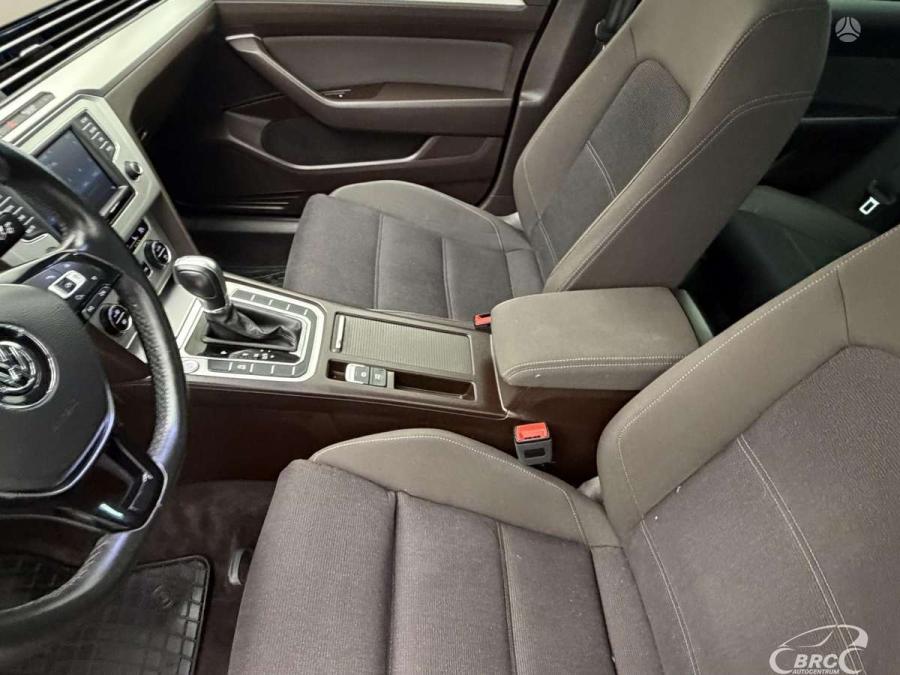 Brūns Volkswagen Passat 2015 Viļņa, ar dzinēja tilpumu 1.40 L un nobraukumu 98 tūkst. km par 11500 €, foto 28 vietnē AUTOMOTO.COM.LV