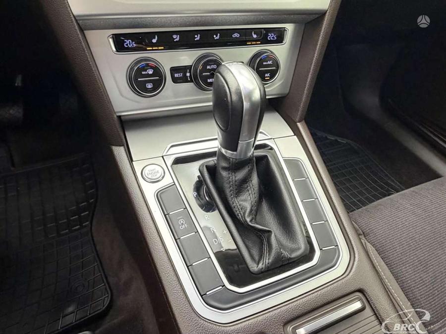 Brūns Volkswagen Passat 2015 Viļņa, ar dzinēja tilpumu 1.40 L un nobraukumu 98 tūkst. km par 11500 €, foto 29 vietnē AUTOMOTO.COM.LV