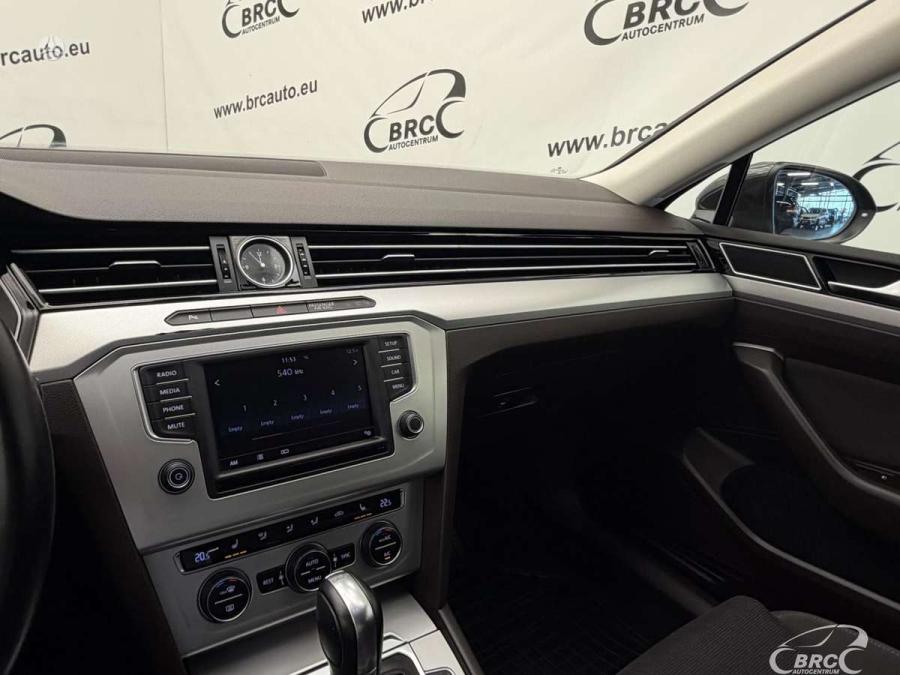Brūns Volkswagen Passat 2015 Viļņa, ar dzinēja tilpumu 1.40 L un nobraukumu 98 tūkst. km par 11500 €, foto 31 vietnē AUTOMOTO.COM.LV