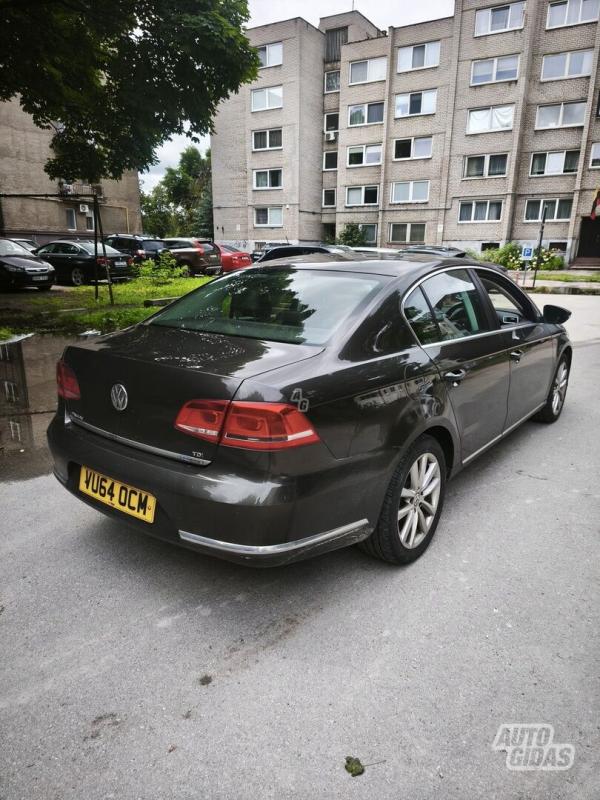 Brown Volkswagen Passat 2015 in Kaunas, with an engine capacity of 1.60 L and mileage of 130 thousand km for 1600 €, photo 4 on AUTOMOTO.COM.LV