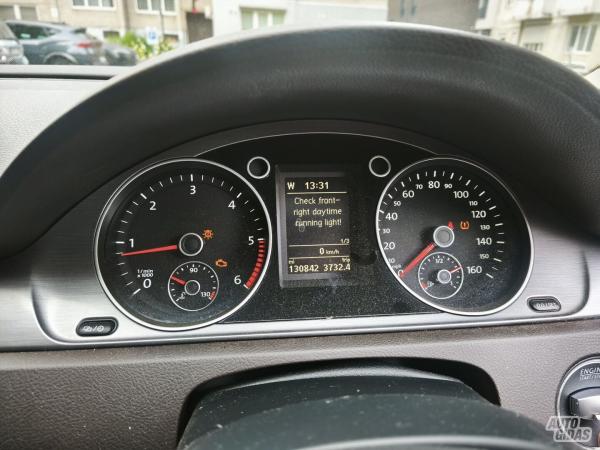 Brown Volkswagen Passat 2015 in Kaunas, with an engine capacity of 1.60 L and mileage of 130 thousand km for 1600 €, photo 10 on AUTOMOTO.COM.LV