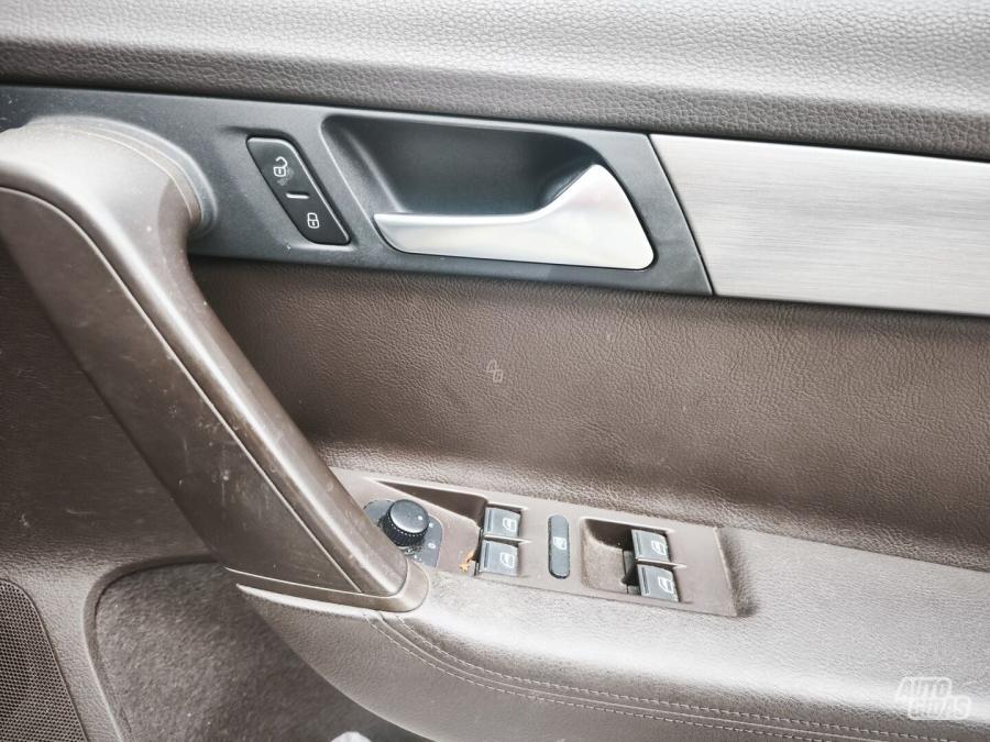Brūns Volkswagen Passat 2015 Kauņa, ar dzinēja tilpumu 1.60 L un nobraukumu 130 tūkst. km par 1600 €, foto 12 vietnē AUTOMOTO.COM.LV
