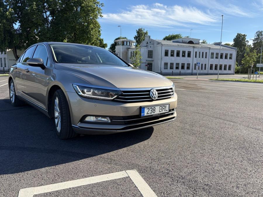 Brown Volkswagen Passat 2016 in Rakvere, with an engine capacity of 1.80 L and mileage of 201 thousand km for 16700 €, photo 11 on AUTOMOTO.COM.LV